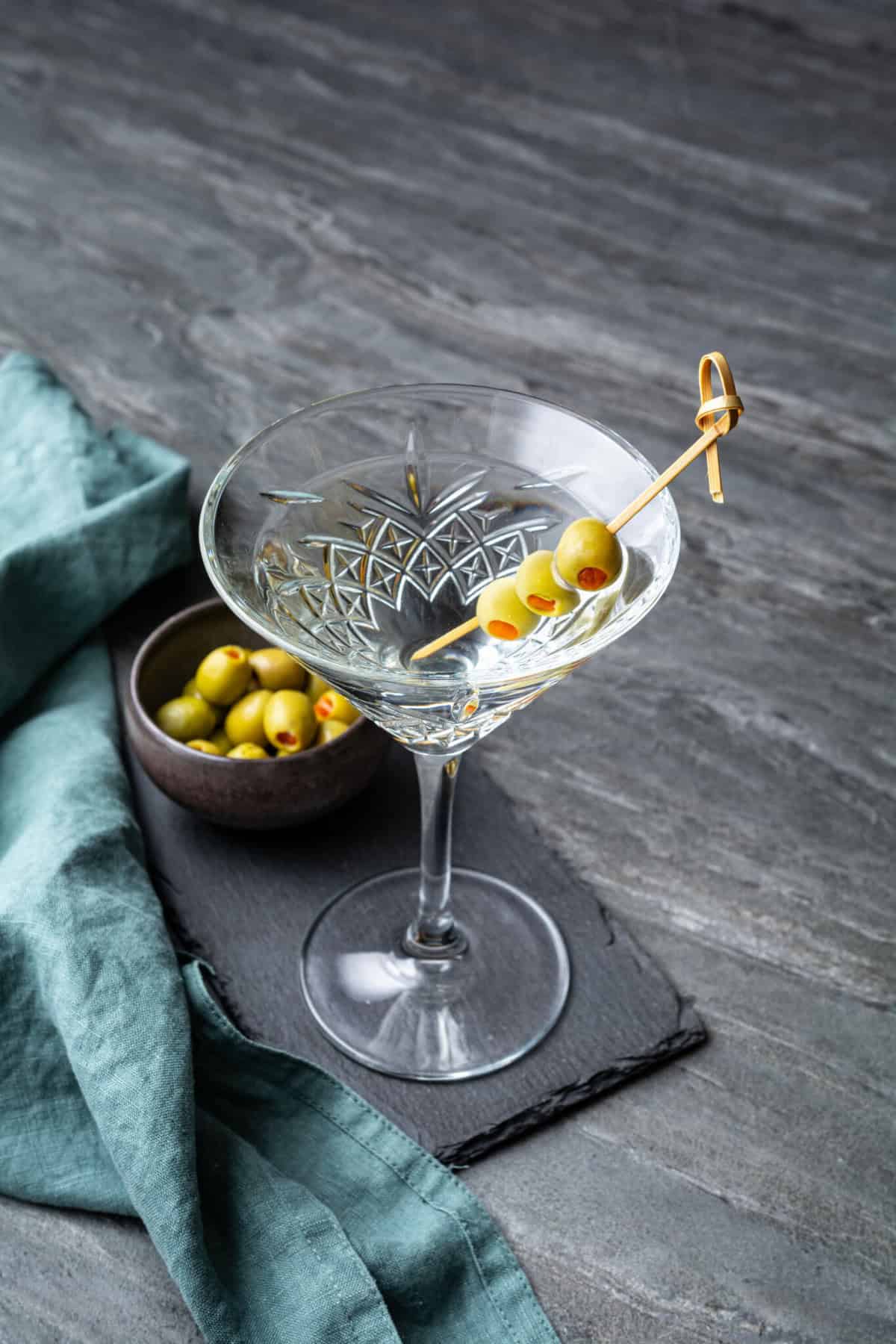 How to Make a Dry Martini Cocktail - Food Faith Fitness