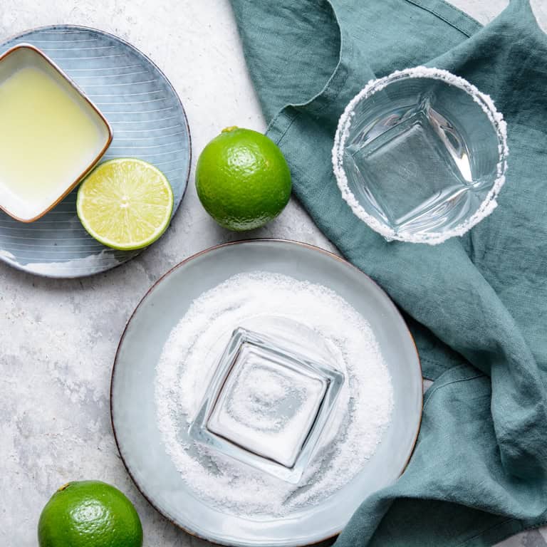 How To Make a Perfect Paloma - Food Faith Fitness