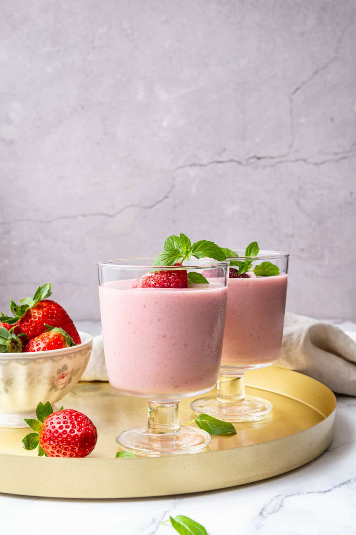 Strawberry Smoothie - Food Faith Fitness
