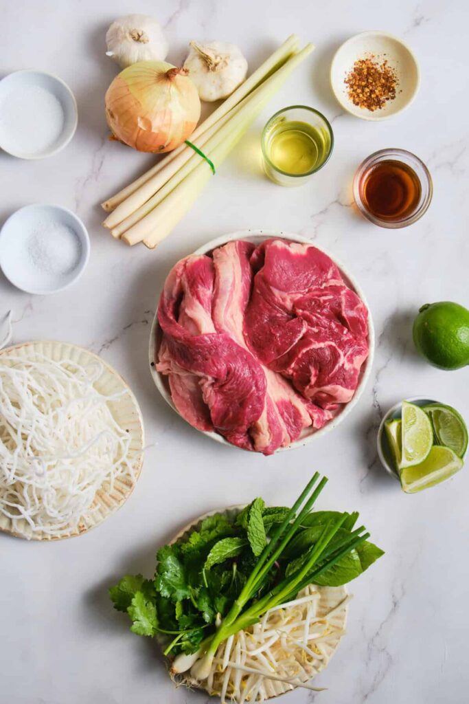 Bún Bò Huế (Spicy Vietnamese Beef Noodle Soup) - Food Faith Fitness